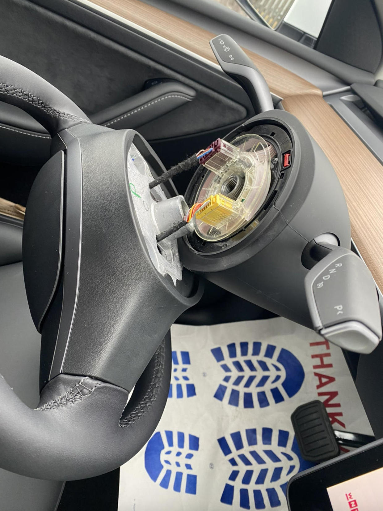 2023 Tesla Steering Wheels Falling Off While Driving Due to Missing ...