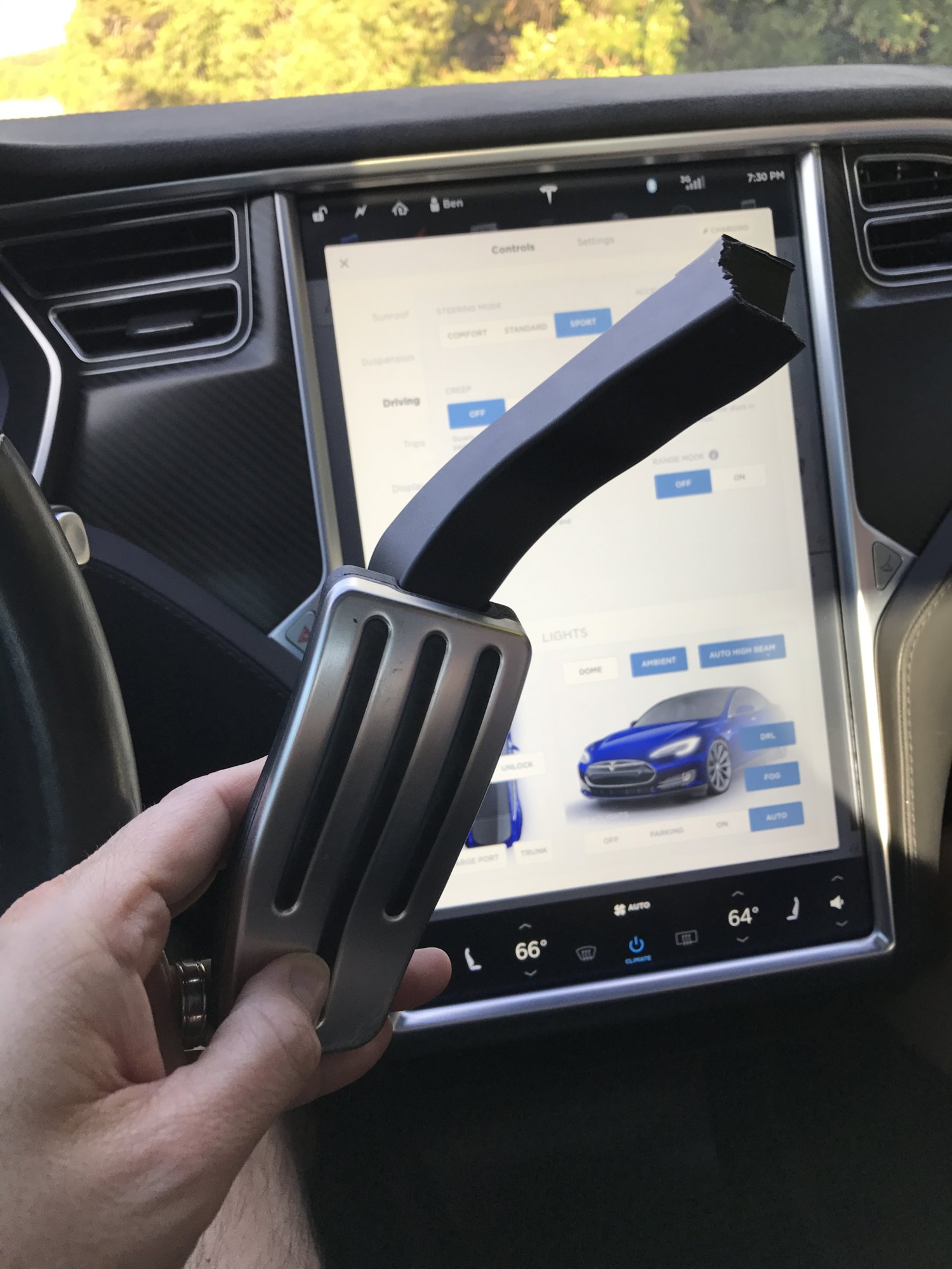 Tesla Owners Still Surprised After a Decade of Their Accelerator Pedals ...