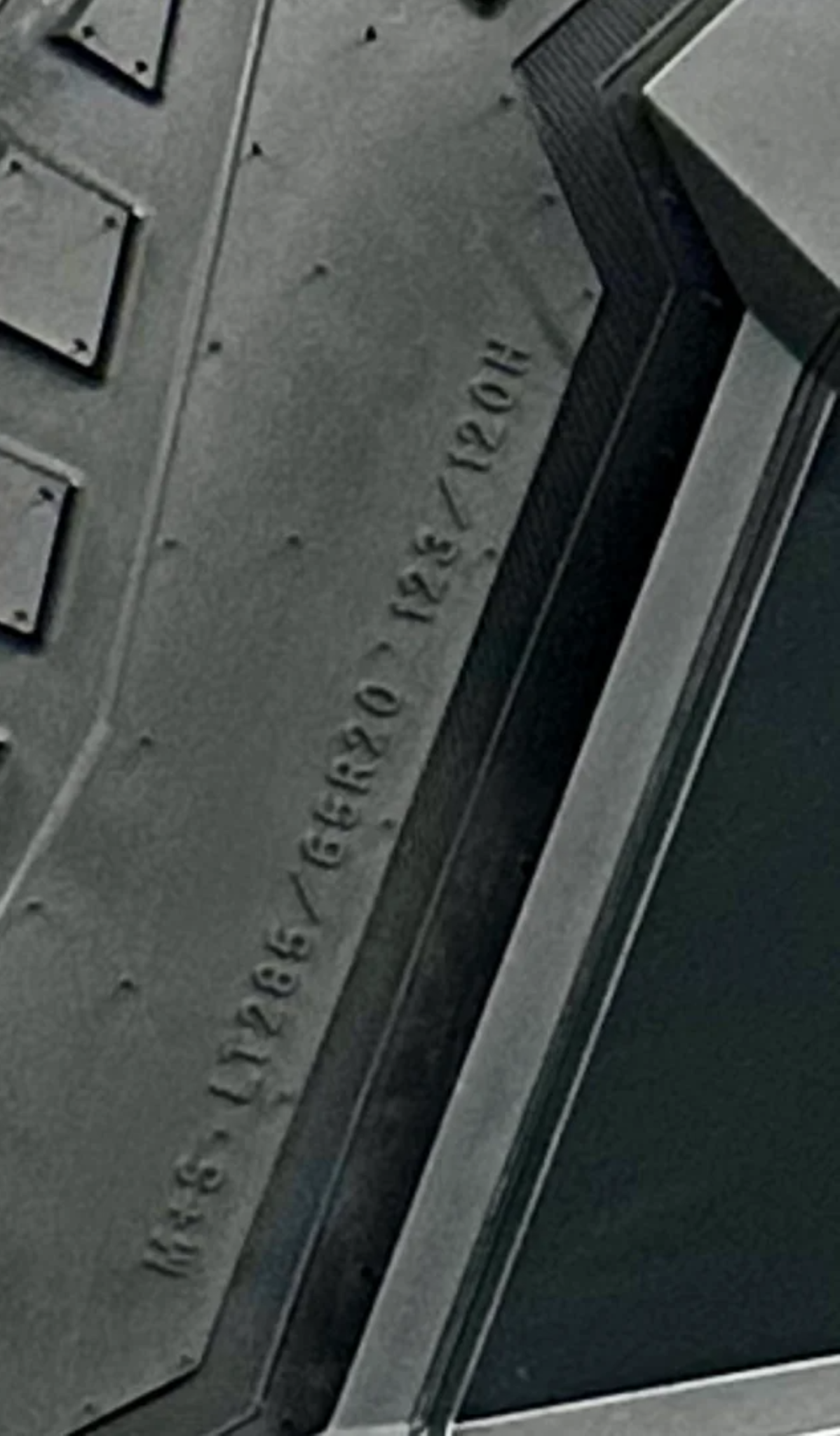 Cybertruck Gets CyberSTUCK in Snow | flyingpenguin