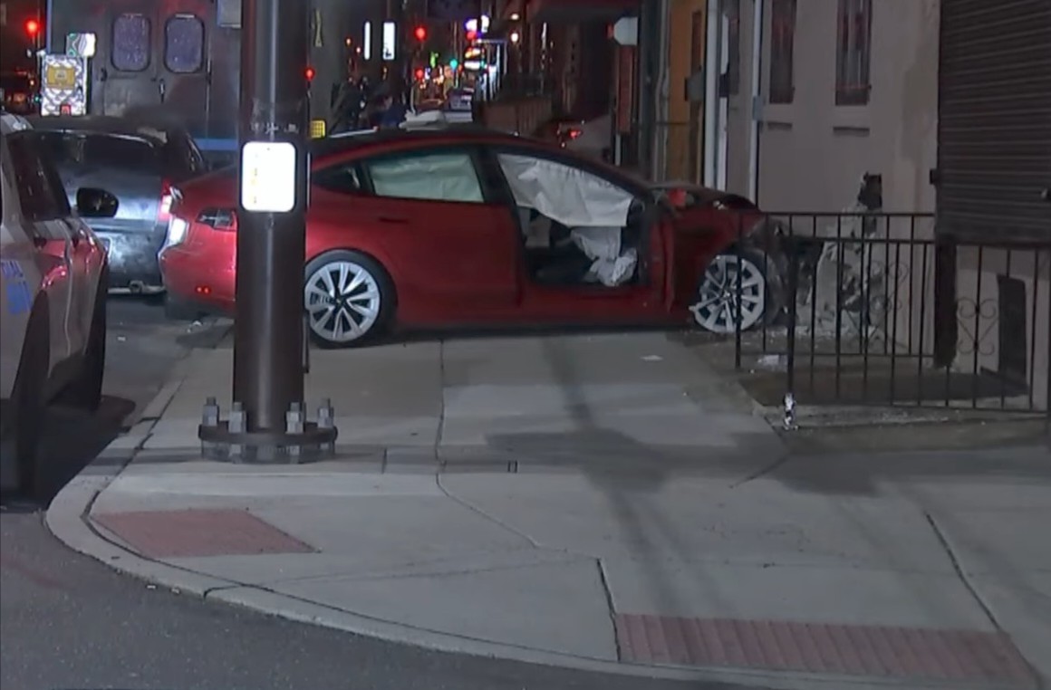Teslas Start Off New Year by Crashing Into Buildings, Again and Again ...