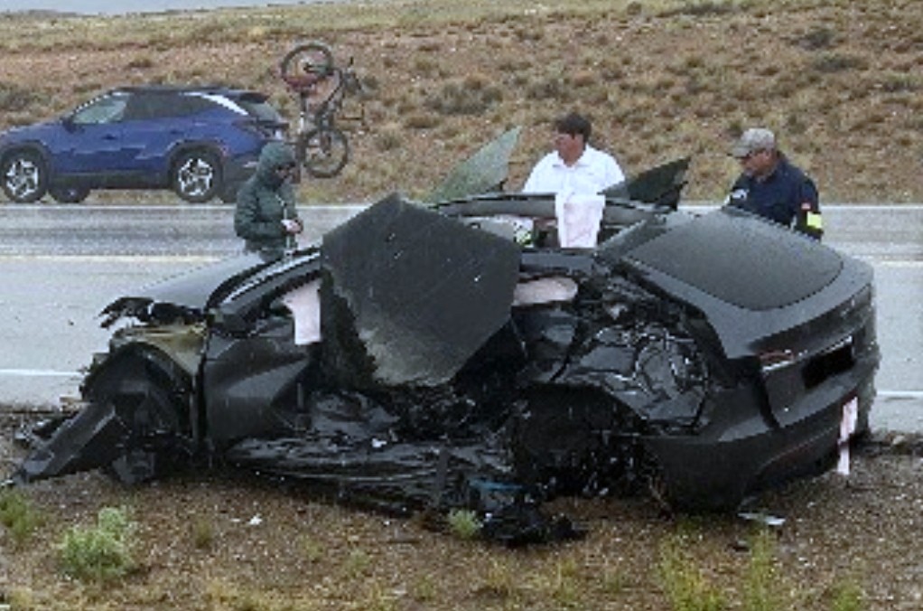 UT Tesla Kills One in Sideways Crash Into Oncoming Traffic | flyingpenguin