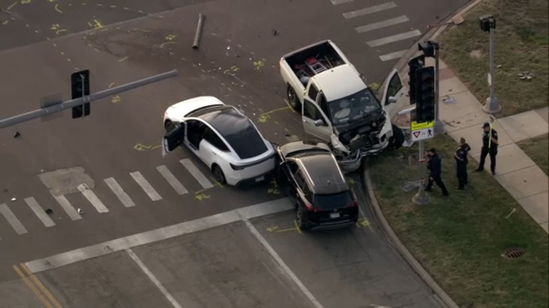 IL Tesla Kills One in Left-turn Crash | flyingpenguin